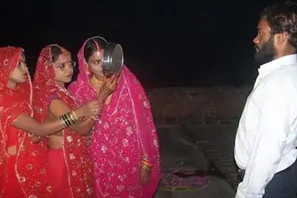 Karv Chout - ವಿಜಯವಾಣಿ