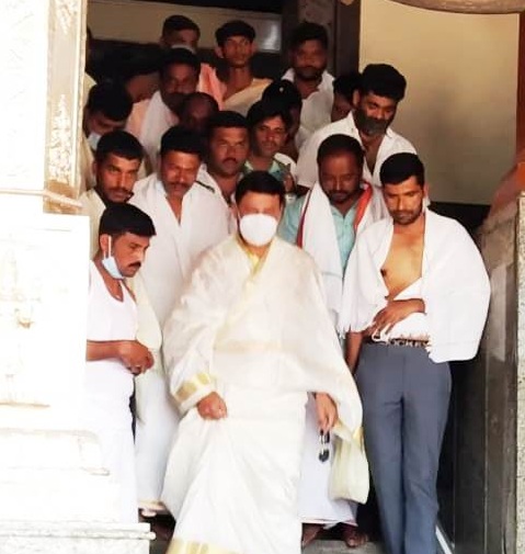 ಧರ್ಮಸ್ಥಳದಲ್ಲಿ ಹಾಲಪ್ಪ-ಬೇಳೂರು ಮುಖಾಮುಖಿ ಆಣೆ-ಪ್ರಮಾಣ ಮಾಡ್ಲಿಲ್ಲ… ಪ್ರತ್ಯೇಕವಾಗಿ ...