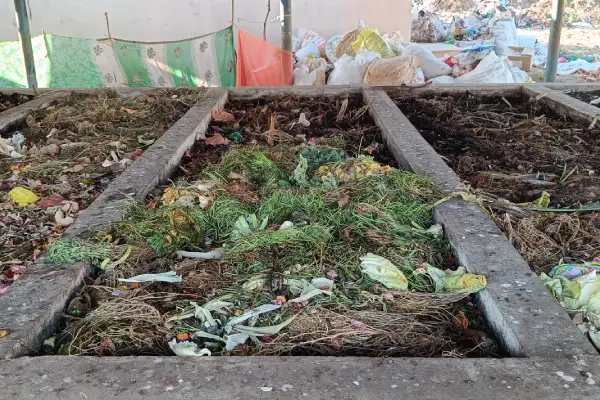 compost pit in solid Waste Management unit - ವಿಜಯವಾಣಿ