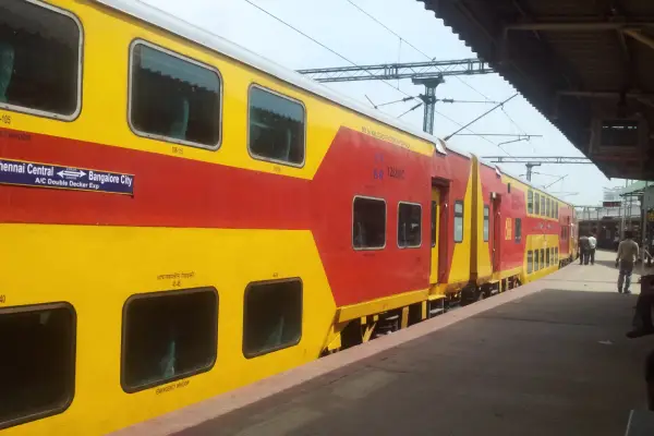 Revision in timings of Double Decker Express - ವಿಜಯವಾಣಿ